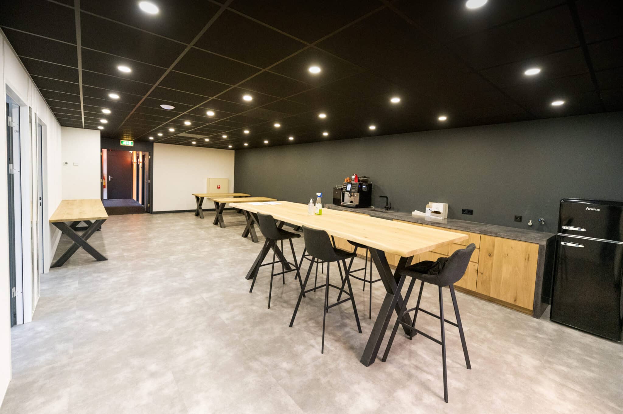 Flex werkplekken en kantoorruimtes - XLBox Nederland : XLBox Nederland